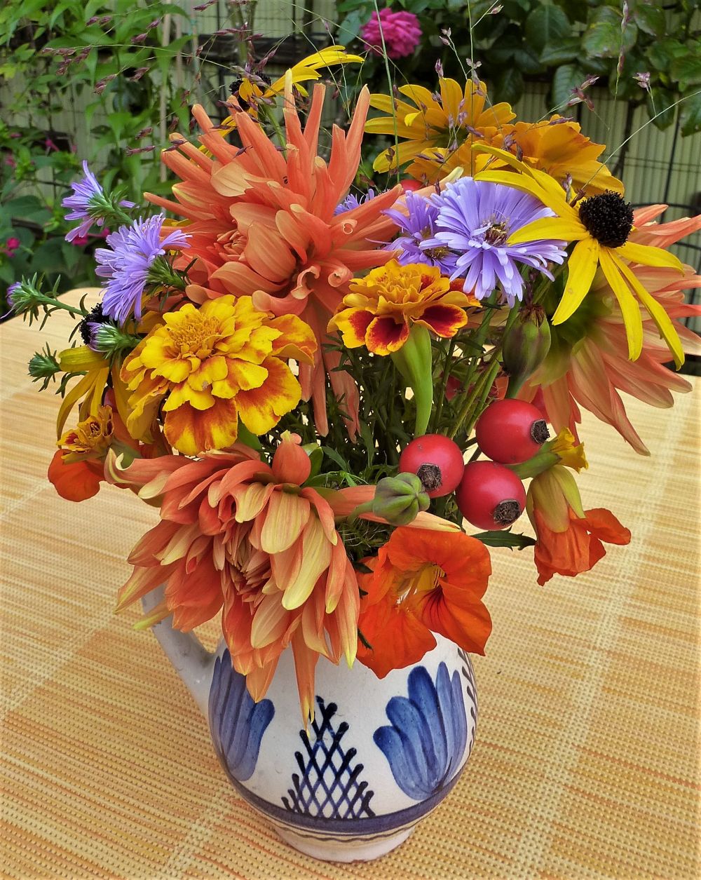 Blumenstrauß des Monats September